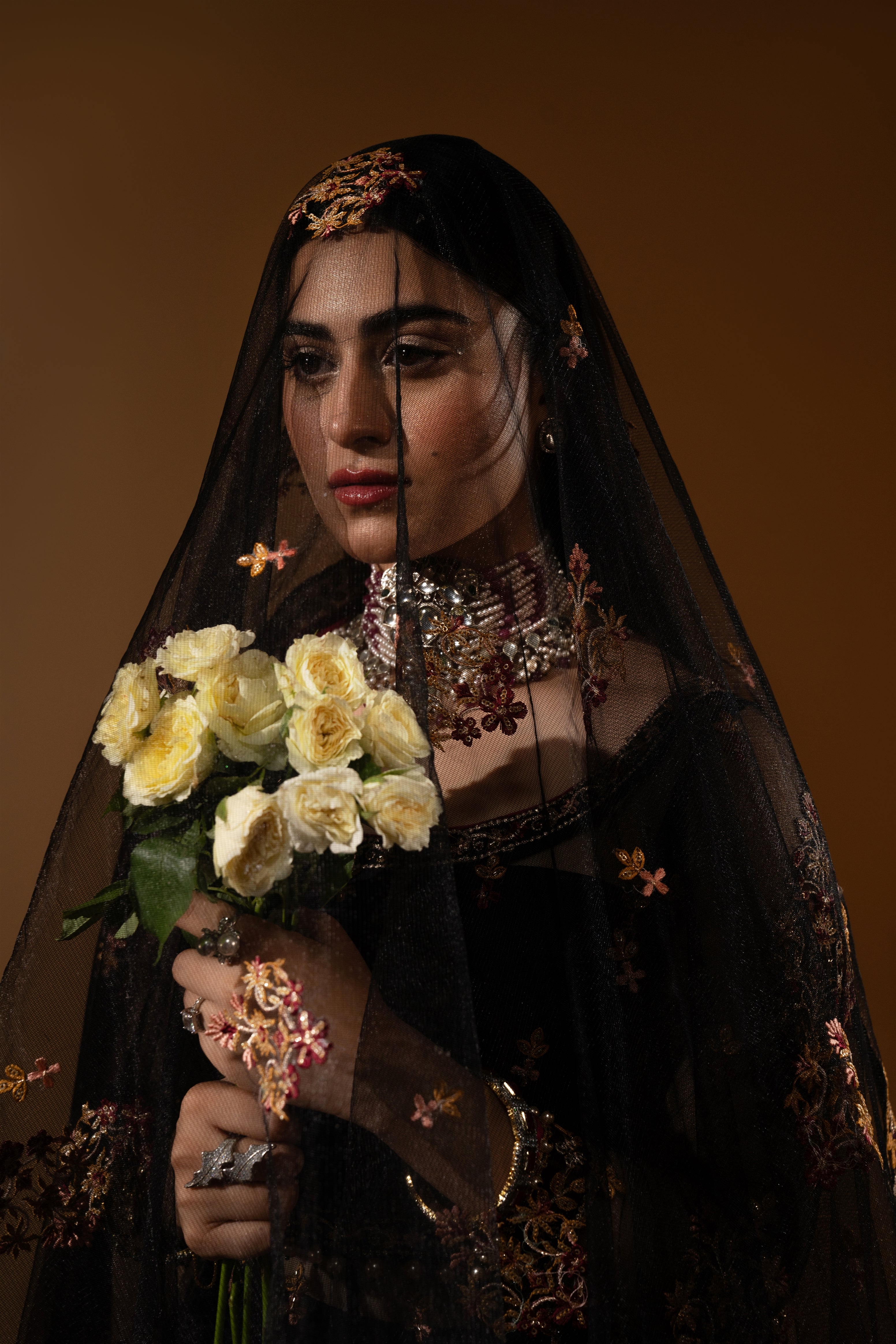 Roshna – Hemstitch